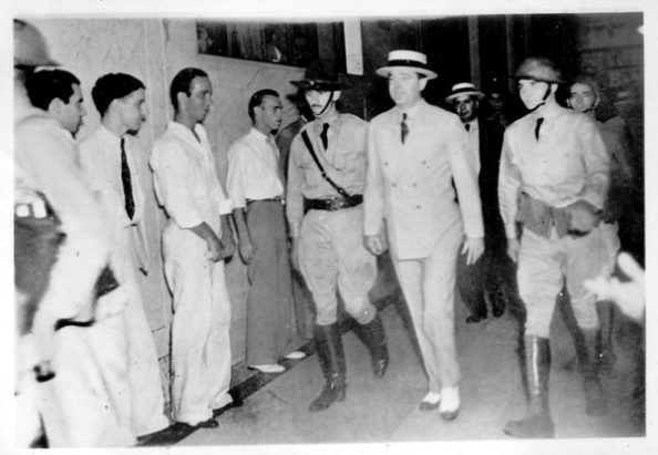 Huey Long vs. The Media - 64 Parishes